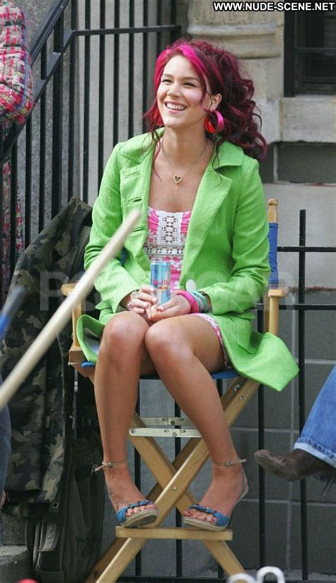 Joss Stone Hot Brown Eyes Female Actress Posing Hot Sexy Famous And