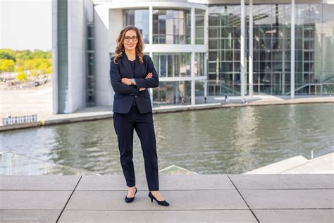 Keynote Speakerin Alexandra Ehmann ★ Future Stars By 5 Sterne Redner