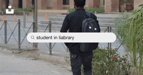 Student In Liabrary Pictures Download Free Images On Unsplash