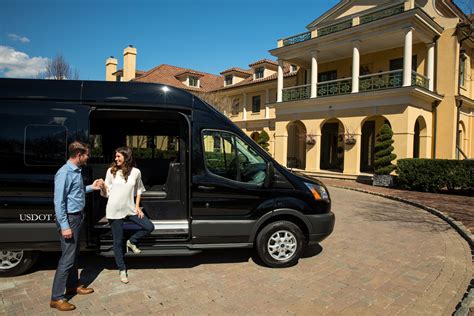 10 Passenger Limousine — Charlottesville Limousine Transportation Wine