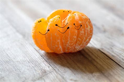 Muñecas Que Comen Banco De Fotos E Imágenes De Stock Istock