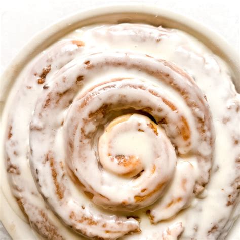Giant Cinnamon Roll • Easy Step By Step