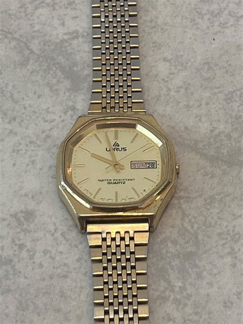 Lot 639 Vintage Mens Lorus Gold Tone Watch Water Resistant Base