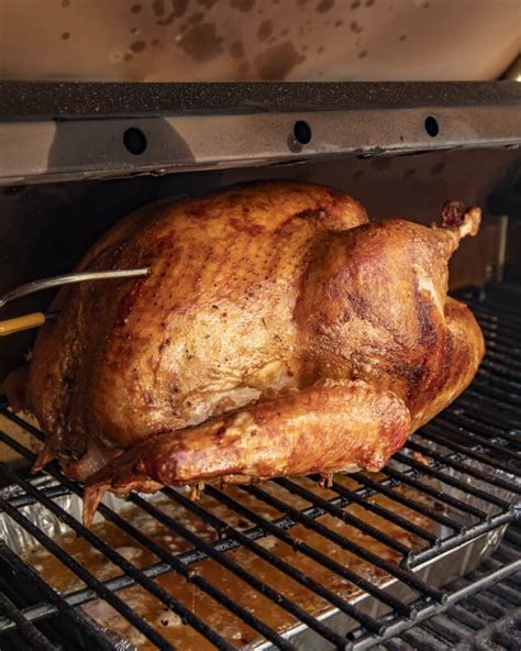 Should I Cook The Ham Or Turkey First Navigating The Holiday Oven