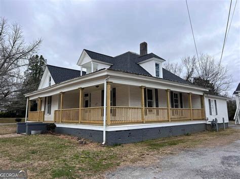 302 Cedar St Carrollton Ga 30117 Townhome Rentals In Carrollton Ga