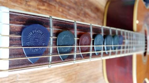 The Ultimate Guitar Pick Guide Material Thickness And Tone Inside