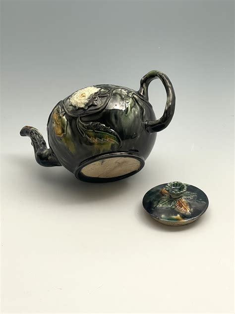 Thomas Whieldon Teapot With Applied Springs And Decorated With Underglaze Oxides John Howard