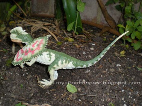 Toys From The Past 285 Jurassic Park Electronic Dilophosaurus Jp11