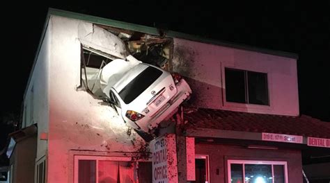 Santa Ana Second Floor Car Crash Know Your Meme