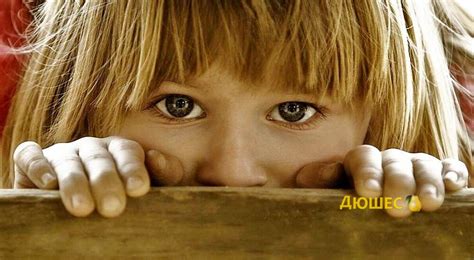 Мені довелось виховувати своїх 5 тьох молодших братів і сестер замість того щоб