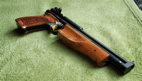 Crosman 1322 100 Wood And Metal Rairguns