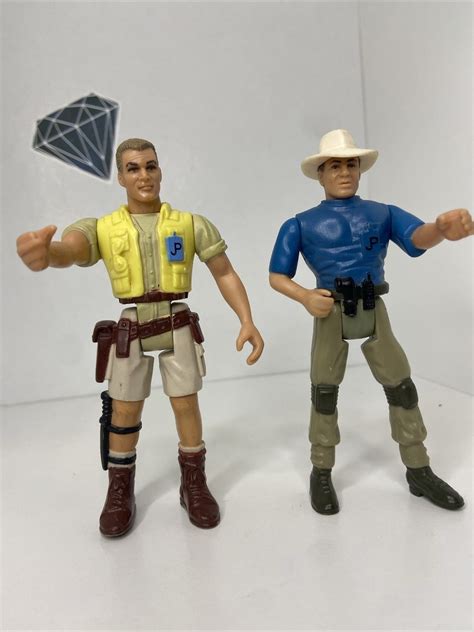 Robert Muldoon Jurassic Park Costume