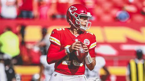 Watch Patrick Mahomes Best Plays From His 3 Touchdown Game