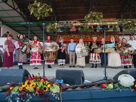 Kruna Ljepote I Tradicije Izabrane Najljepše Snehe I Beračice