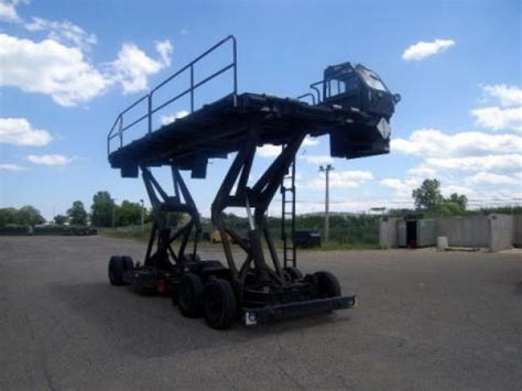 Global Gse Emerson K Loader Military Aircraft Cargo Loader