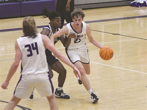 Ghs Bobcats Conquer Lassiter Trojans 58 51 Times Courier Ellijay