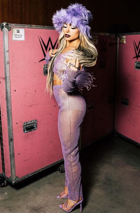 Liv Morgan Rwrestlefeettwo