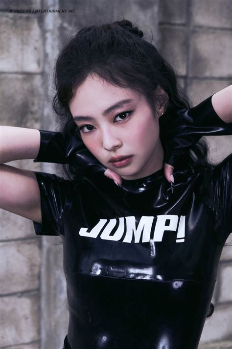 Jennie Kim Clothes And Outfits Star Style Celebrity Fashion