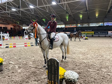 Lisa Ceunen Zet Zegereeks Verder In Het Azelhof Equnews Belgium