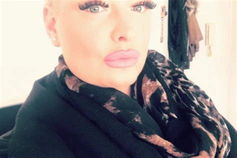 Republika Foto Galerija Mirnesa S Ukrala Milion Evra Mirnesa S