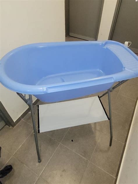 אמבטיה ואביזרים לתינוקות אמבטיה לתינוקמעמד במצב כמו חדש מודעה 700213