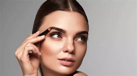 How To Apply An Eyebrow Pencil Easy Tips For Beginners My Two Brows