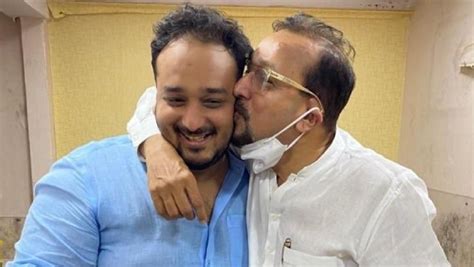 Zeeshan Siddique Takes Jibe At Old Friends From Mva For Fielding