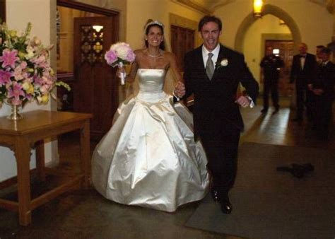 Dossier Dallas Angie Harmon Television Actress Celebrity Bride