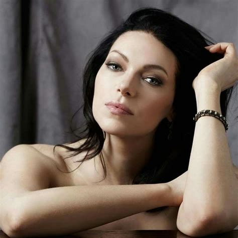 Taissa Farmiga Black And White Laura Prepon Hair Laura Prepon