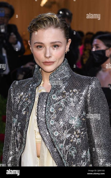 Chloe Grace Moretz Walking On The Red Carpet At The 2022 Metropolitan