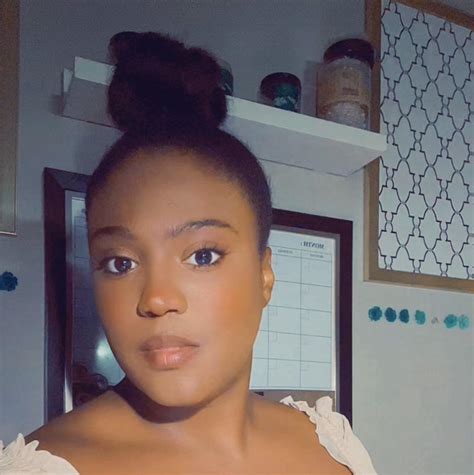 Caressa Losiers Postlemon8