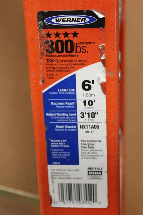 Werner 6 Ft Fiberglass Step Ladder 300 Lb Load Capacity Nxt1a06