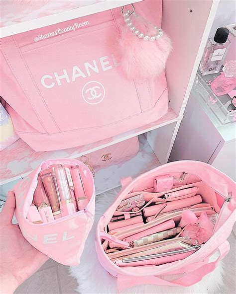 Pin By Céline Clapié On Bubble Fun Girly Fashion Pink Pink Lifestyle