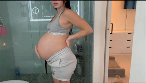 Sexy Preggo 7