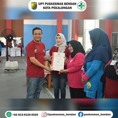 Penyerahan Sertifikat Dan Penyematan Pin Kader Oleh Bapak H A Afzan