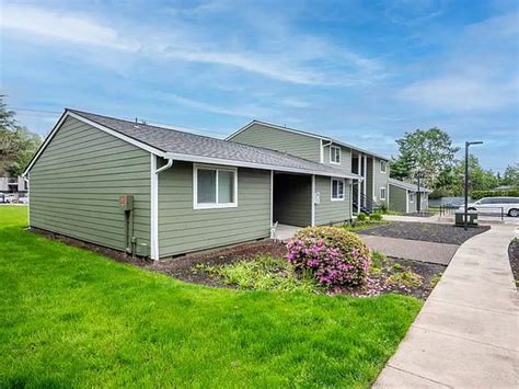 1209 N Springbrook Rd Two Bedroom Apartment Newberg Or 97132 Zillow