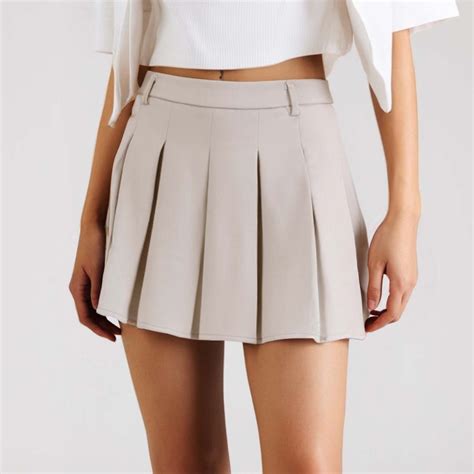 2025 Spring And Summer Leisure Vacation Sexy With Solid Color Pleated
