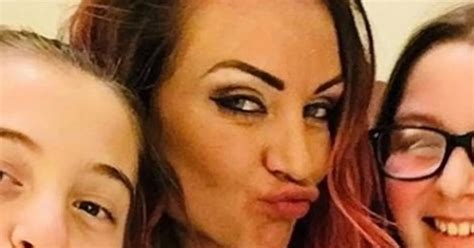 Im A Celebs Rita Simons Finally Reunited With Lookalike Twin Daughters Irish Mirror Online