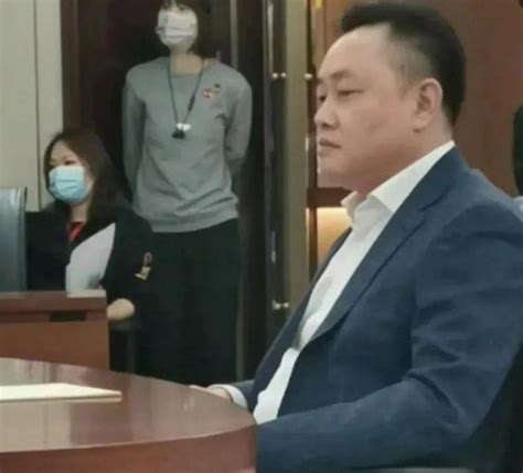 国美创始人黄光裕遭app弹窗辱骂 知乎