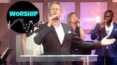 Adoration Avec Le Pasteur Daniel Vindigni Hosanna Youtube