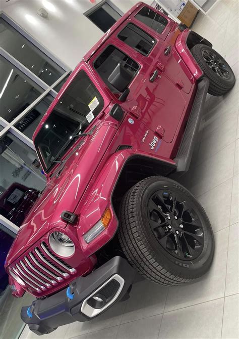Limited Edition Pink Jeep Wrangler Unlimited Jl Sahara 4xe