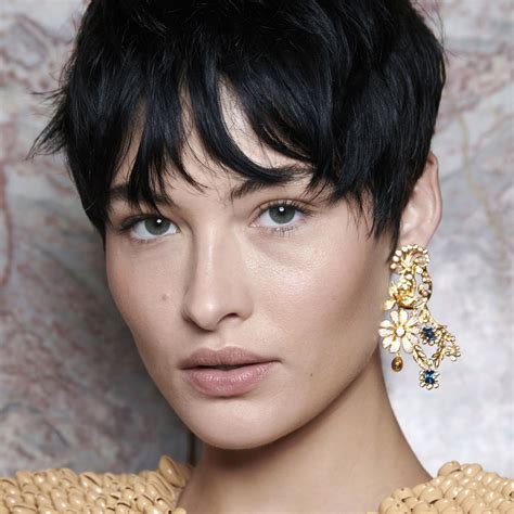 Pixie Cut 2023 Medio Lungo Scalato E Con Frangia Amica