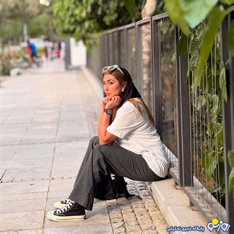 کولاک عکس های خانم بازیگر با لباس راحتی در خیابانعکس روزنو