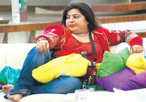 Dolly Bindra Files Complaint About Threatening Phone Calls Bollywood