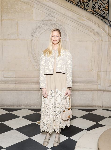 Beatrice Borromeo Un Look Senza Tempo Per Le Sfilate Haute Couture Di