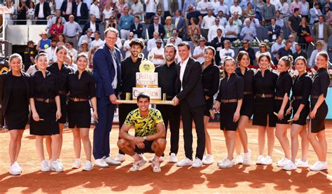 Madrid Open Storm 1am Finishes Cake Drama Model Ball Girls Sexism