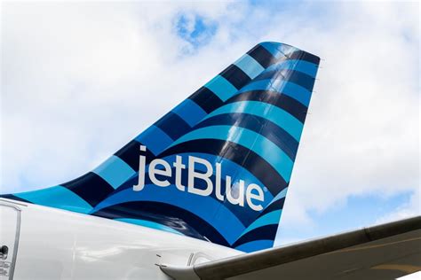 E Jet Goodbye Jetblue Airways Retires Last E190 As A220 Fleet Hits