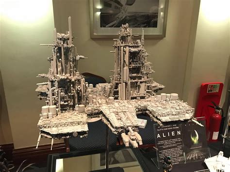 Pin By Stanley Magda On Alien Aliens Colonial Marines Spaceship Art