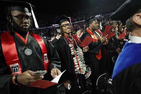 Uga Graduation Ceremony Photos Uga Spring Commencement 2024