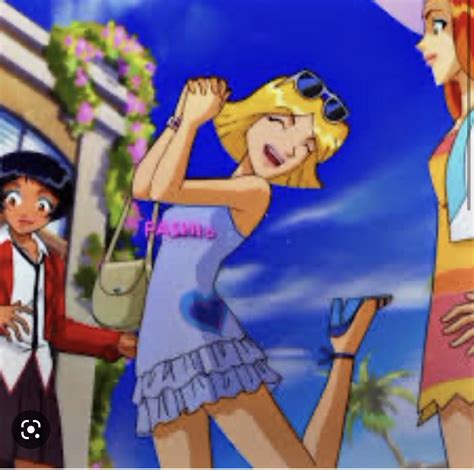 Totally Spies Clover Hot